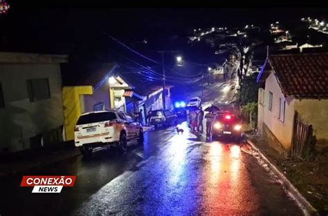 Mulher é Morta A Facadas Pelo Companheiro Suspeito Tirou A Própria