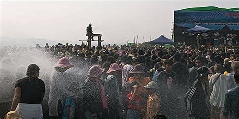 Dvb ရခိုင်ရိုးရာသင်္ကြန်ပွဲ ဆက်လက်ကျင်းပနေ