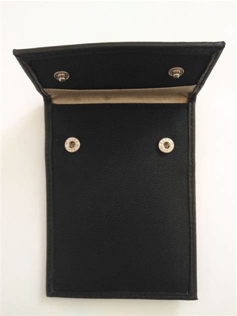 Keyless Rfid Schutz Auto Schlüsseletui Mit Cryptalloy Neu Und Originalverpackt In Bern Für Chf