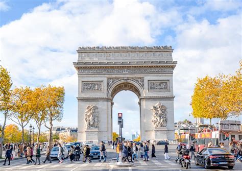 Arc De Triomphe Paris Side View