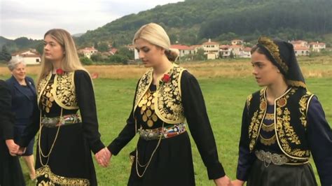 Ο ΤΡΑΝΟΣ ΧΟΡΟΣ ΣΤΗΝ ΒΛΑΣΤΗ ΤΟΥ ΔΗΜΟΥ ΕΟΡΔΑΙΑΣ Youtube