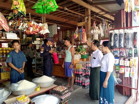 ပြည်ကြီးမဏ္ဍိုင်မြို့ စက်သုံးဆီအရောင်းဆိုင်များနှင့် ဈေးဆိုင်များတွင