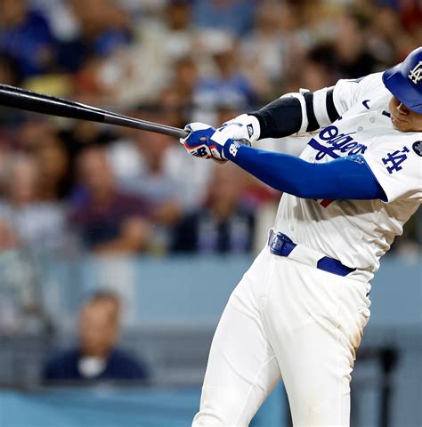 Microsofts Edit On Windows Is A New Command Line Text Editor The Verge