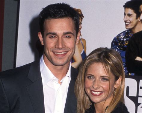 Freddie Prinze Jr And Sarah Michelle Gellar Scooby Doo Freddie Prinze