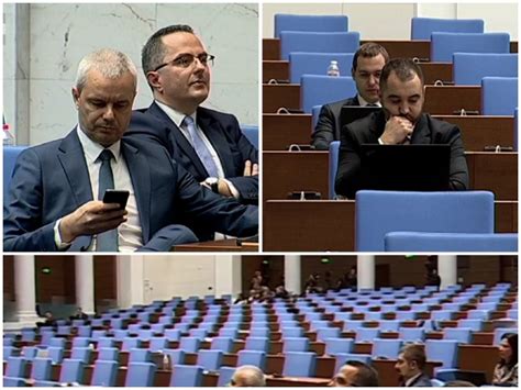 ПОЛИТИЧЕСКИЯТ РАЗГУЛ Докато Възраждане сближава позициите на ГЕРБ и ППДБ България изчезва