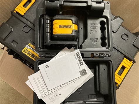 신품급 디월트 레이저 레벨기 수평기 그린색상 레벨 수평 드릴전동공구 중고나라