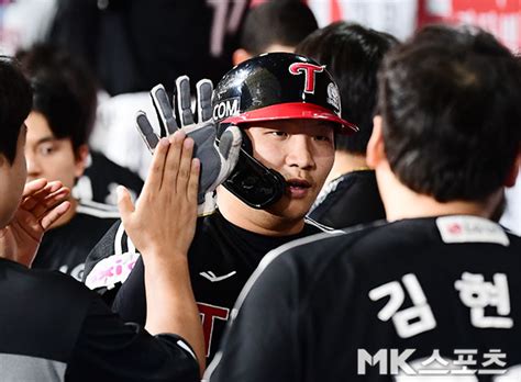 문보경 ‘3루타 치고 득점까지 Mk포토 매일경제