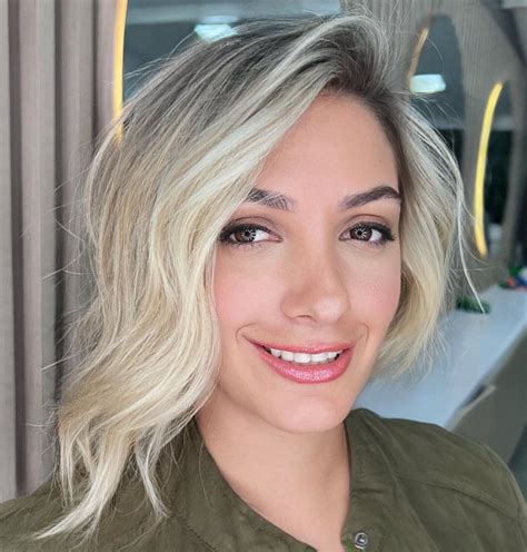 30 Cool Asymmetrical Bob Haircuts For A Chic Look In 2023 Artofit