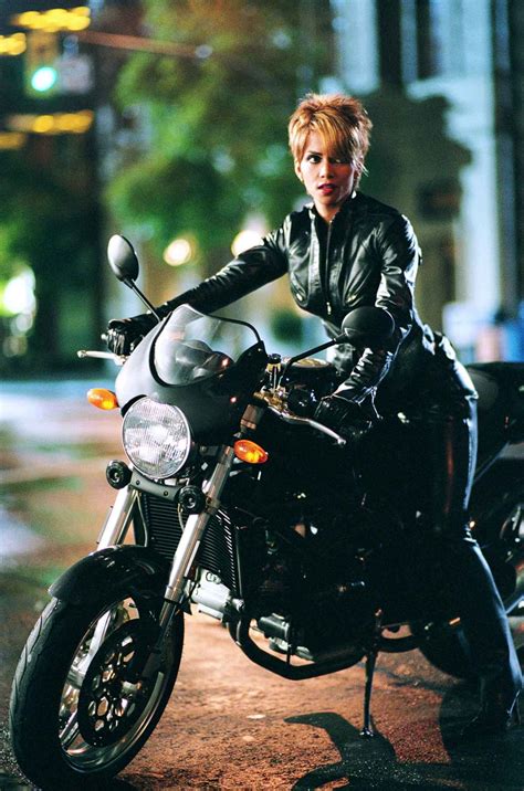 Why Halle Berrys Catwoman Went Wrong On 20th Anniversary Milestone