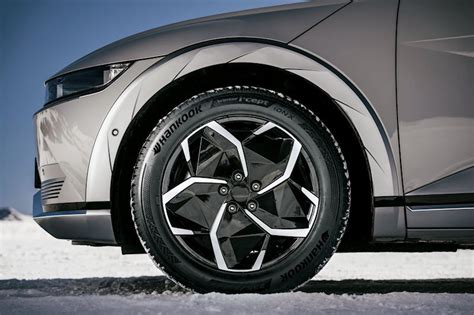 한국타이어 캐나다 전기차 시장 공략…아이온 제품 2종 출시