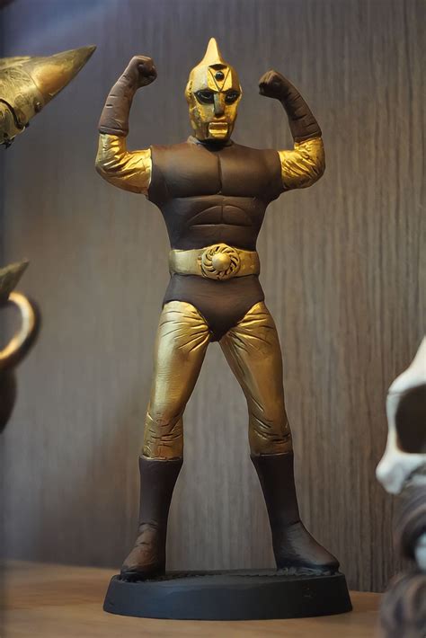 Estátua Spectreman Tokusatsu Toyshow Tudo De Marvel Dc Netflix Geek
