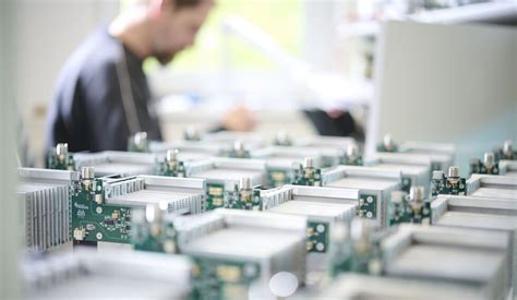 Tunable Light Sources Generation Of Monochromatic Light