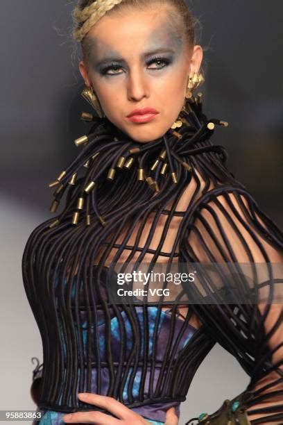 La Mer Models Photos And Premium High Res Pictures Getty Images