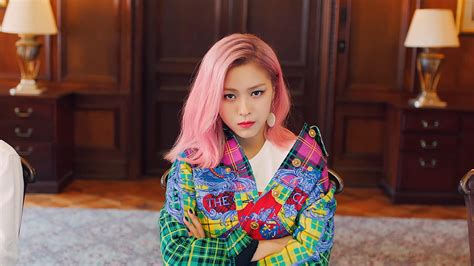 Itzy Desktop Wallpapers Wallpaper Cave