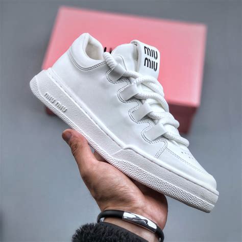 Кроссовки и кеды женские Miu Miu купить в интернет магазине Ozon по низкой цене