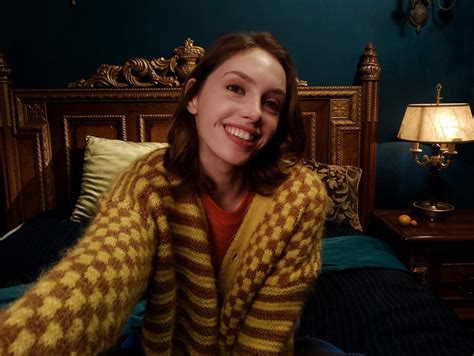 Want To Click Amazing Pictures Your Search For The Perfect Selfie Smartphone Ends With The Oppo