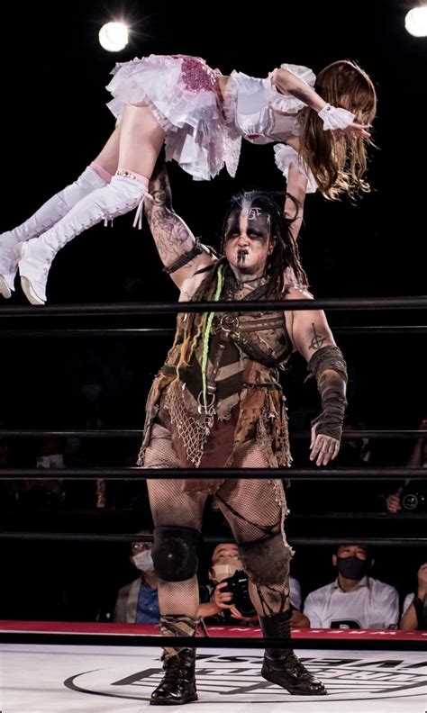 Wowzers 😳💪🏽 R Otscarriesinwrestling