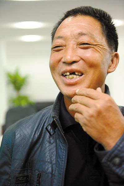 夫妇救人遭诬陷被人打掉三颗牙 新闻中心 新浪网
