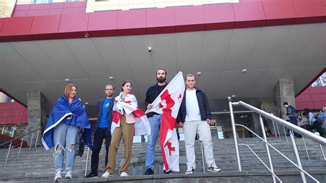 არა რუსულ კანონს სტუდენტების აქცია თელავში Knews Ge