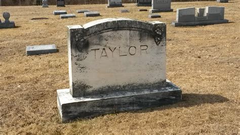 Fred Gwynne Grave
