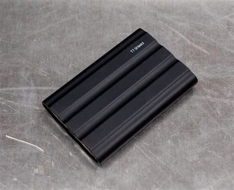 Samsung T7 Shield 4 TB tragbare SSD-Bewertung – StorageReview.com