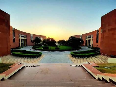 Jk Lakshmipat University Jklu Jaipur Admission 2025 2026 Eligibility Admission Process And