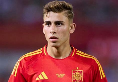 رونمایی فرمین لوپز از نامزدش عکس بارسانیوز