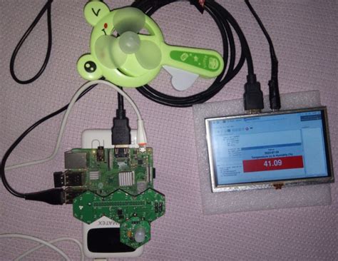 Make Simple Raspberry Pi Weather Station With Hexabitz