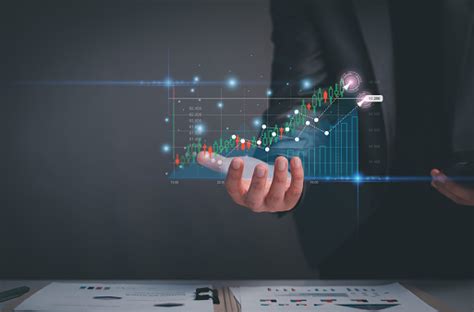 비즈니스 차트 성장 쇼 주식 차트를 들고 사업가 비즈니스 마케팅 전략 투자 계획 온라인 디지털 비즈니스 성공 경제 동향 분석 주식 그래프 개념에 대한 스톡 사진 및 기타