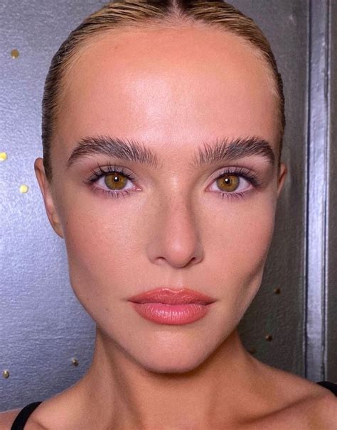 Bridal Makeup Tips Zoey Deutch Classic Makeup Zoey Dutch