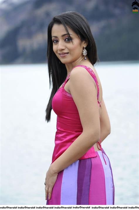 Trisha Oozing Sex Appeal In Tight Dress In These Latest Hot