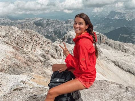 Modelka Nikol Vantnerov Je T Hotn Pochlubila Se Na Soci Ln Ch S T Ch Aspro Eny Cz