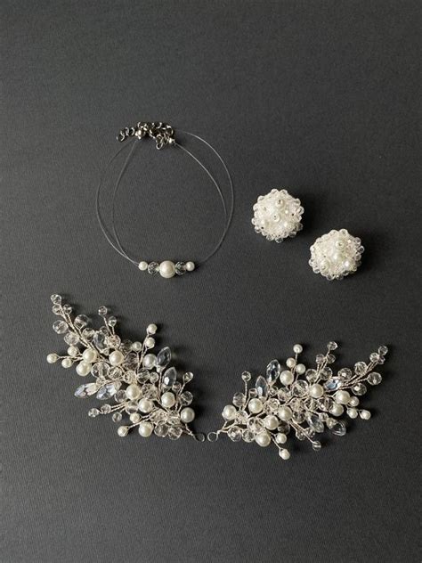 Прикраси для волосся сережки — ціна 800 грн у каталозі Комлекти Купити аксесуари за доступною