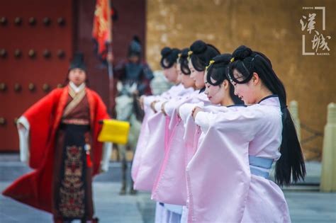 汉服解说 讲解 范文 大山谷图库