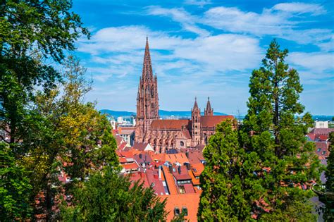 독일 프라이부르크 브라이스가우 바덴 슈바르츠발트 파노라마 뷰 공중 구시가지 뮌스터 교회 건물 풍경 관광 프라이부르크 대성당에 대한 스톡 사진 및 기타 이미지 Istock