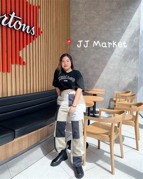 สาวอวบก็เท่ได้ 🖤 Ootd ลุค Hip Hop เท่เก๋ พร้อมพิกัด 📍 แกลเลอรีที่โพสต์โดย Theplearn Lemon8