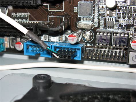 Как исправить ошибку Usb Device Over Current Status Detected при загрузке компьютера