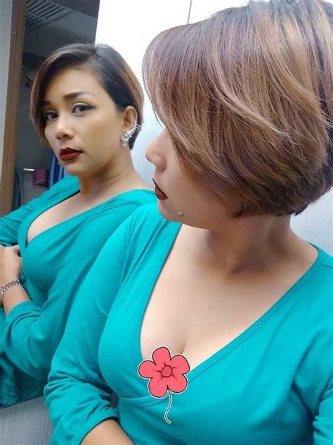 သွားကိုက်လို့ငိုနေရှာတဲ့ချစ်ဇနီးလေးကိုရောဂါပိုးတွေပျံ့နေတဲ့ကြားက ဆေးခန်းကိုခက်ခက်ခဲခဲလိုက