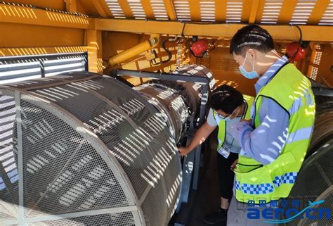 首都机场开展除雪车辆实操培训及考核工作航空翻译飞行翻译民航翻译蓝天飞行翻译公司