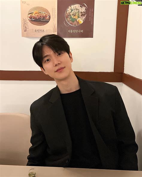 Lee Hyun Jun Wiki Biography Age Gallery Spouse And More