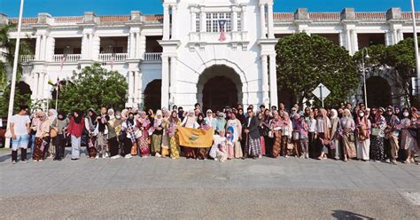 Sarong Walk Into Nostalgia New Straits Times
