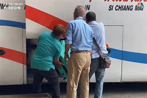 ข่าวหยุดยาวสงกรานต์ บขส โคราชแน่น ต่อรถโดยสารกลับไปกอดพ่อ แม่