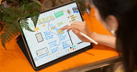 中国用户依托 Ipad 与 Apple Pencil 的强大功能，拓展书法、手账与电子笔记的创意边界 Apple 中国大陆