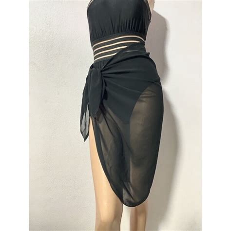 ชุดว่ายน้ำชาย ผ้าคลุมบิกินี่ กระโปรงคลุมชุดว่ายน้ำเเบบผูก พร้อมส่งจากไทย ชุดว่ายน้ำหญิง บิกินี่