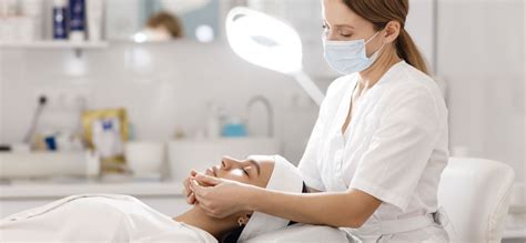 Limpieza Facial Profunda Logra Una Piel Radiante Con Clínica Sanura