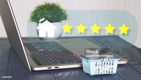 온라인 부동산 평가 및 쇼핑 컨셉 별 5 개 리뷰 아이콘 현금이 있는 미니어처 쇼핑 카트 0명에 대한 스톡 사진 및 기타 이미지 0명 개발 건설 산업 Istock