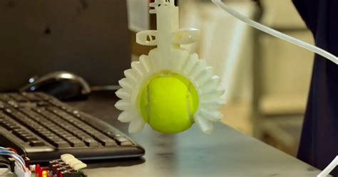 Soft Robotic Gripper Uses Nothing But Air To Grasp And Release Objects