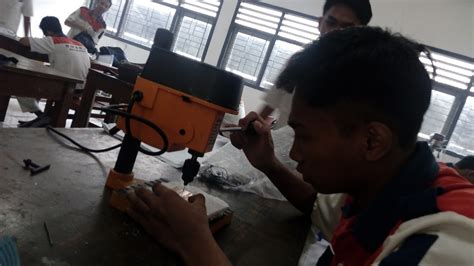 Panduan Belajar Arduino Proyek Pendeteksi Banjir Menggunakan Sensor Ultrasonik