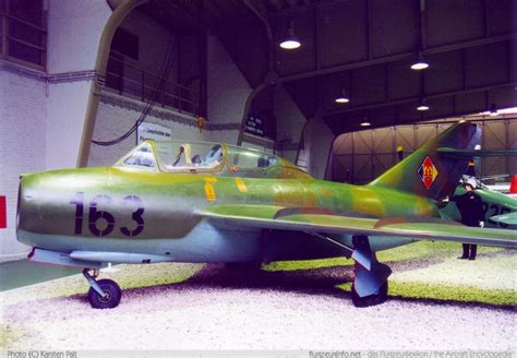 Mikojan Gurewitsch / Mikoyan Gurevich MiG-15 - Specifications ...