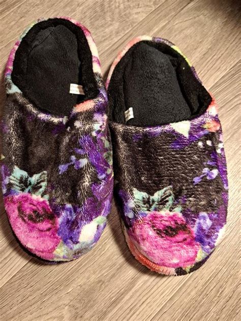 Кімнатні капці — ціна 90 грн у каталозі Капці Купити жіночі речі за